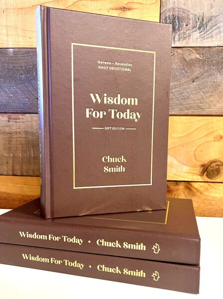 WISDOM FOR TODAY DAILY DEVOTIONAL HARDBACK DISTRESSED DARK BROWN